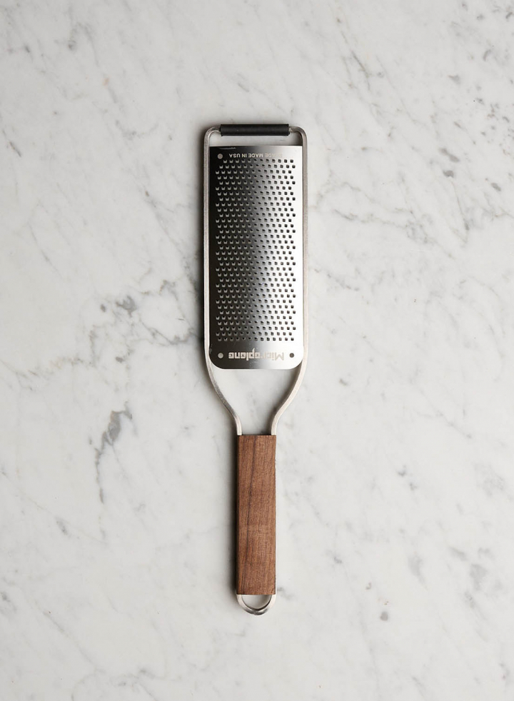 Microplane Grater Walnut #2 | Microplane | TAMBURSTORE.COM